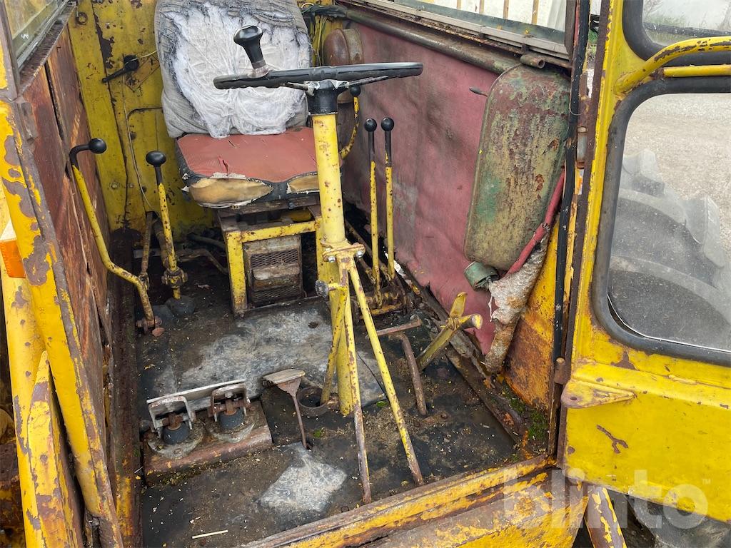 Baklastare - Volvo 225 | Blinto auktioner