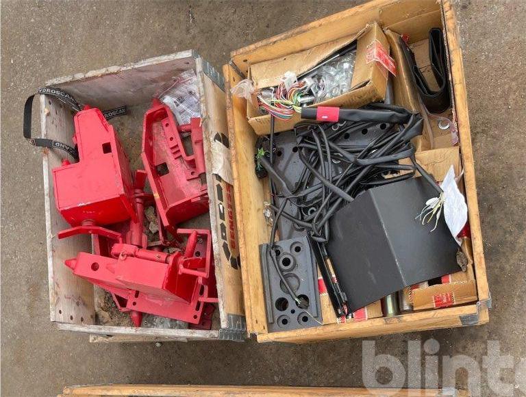 Utrustning - Till plog | Blinto auktioner