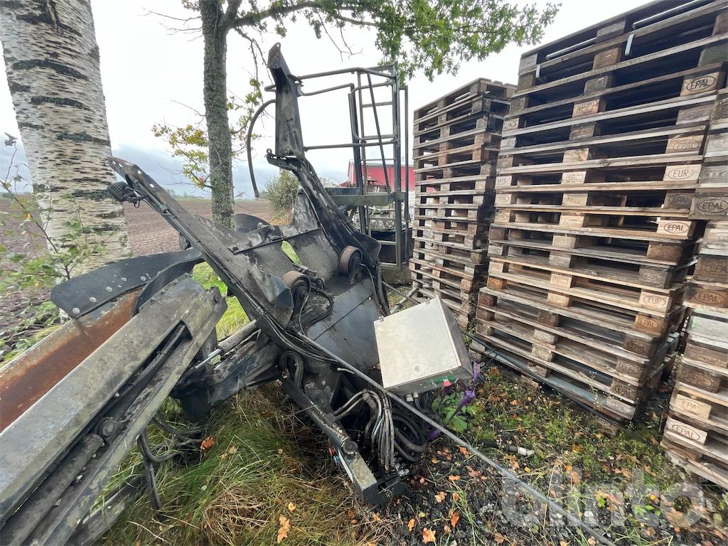 Hydraulisk - Saraka Betongränna med manövreringskontroll | Blinto auktioner