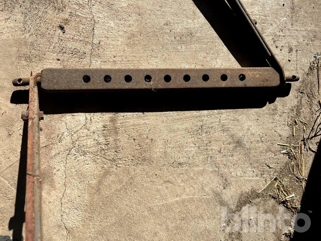 Stabiliseringsstag - Med hålbom för Ferguson | Blinto auktioner