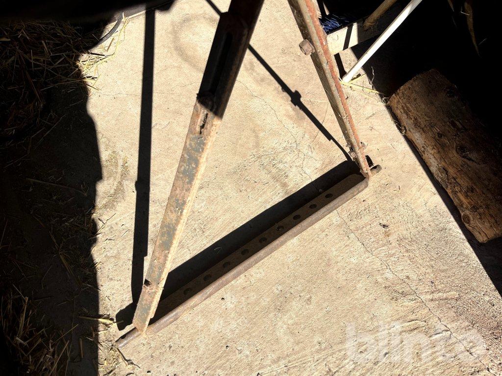 Stabiliseringsstag - Med hålbom för Ferguson | Blinto auktioner