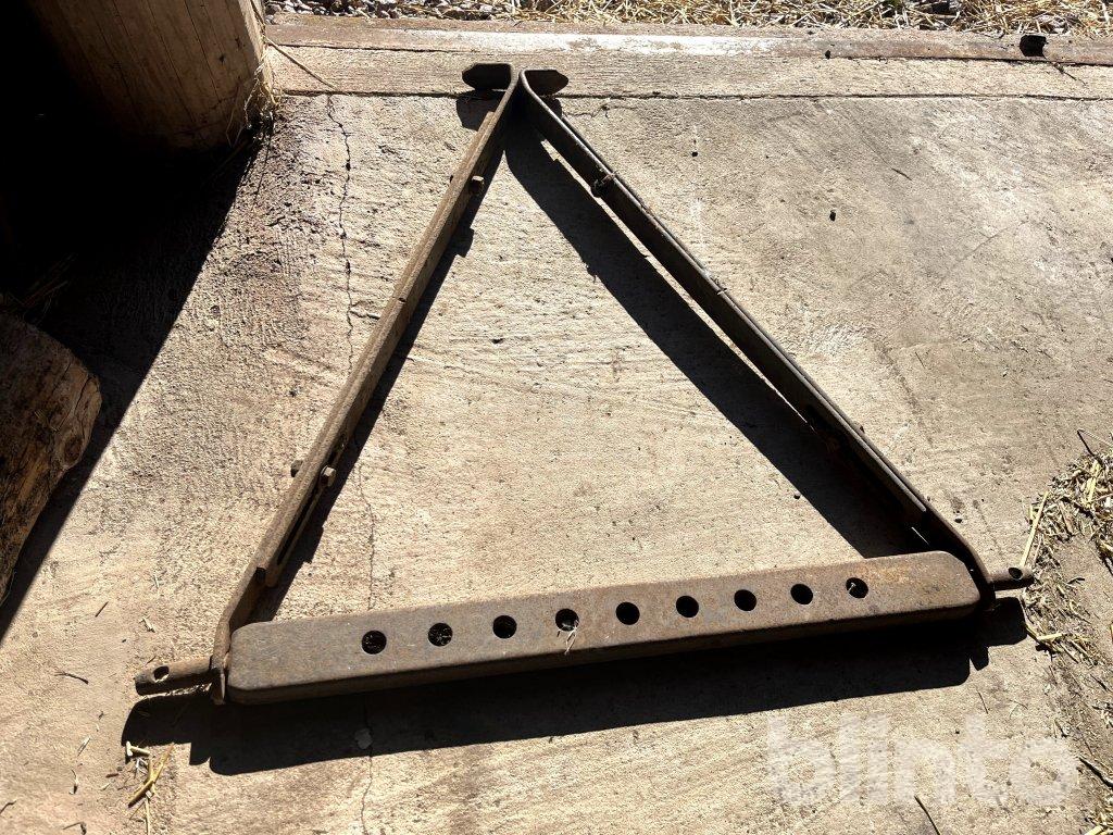 Stabiliseringsstag - Med hålbom för Ferguson | Blinto auktioner