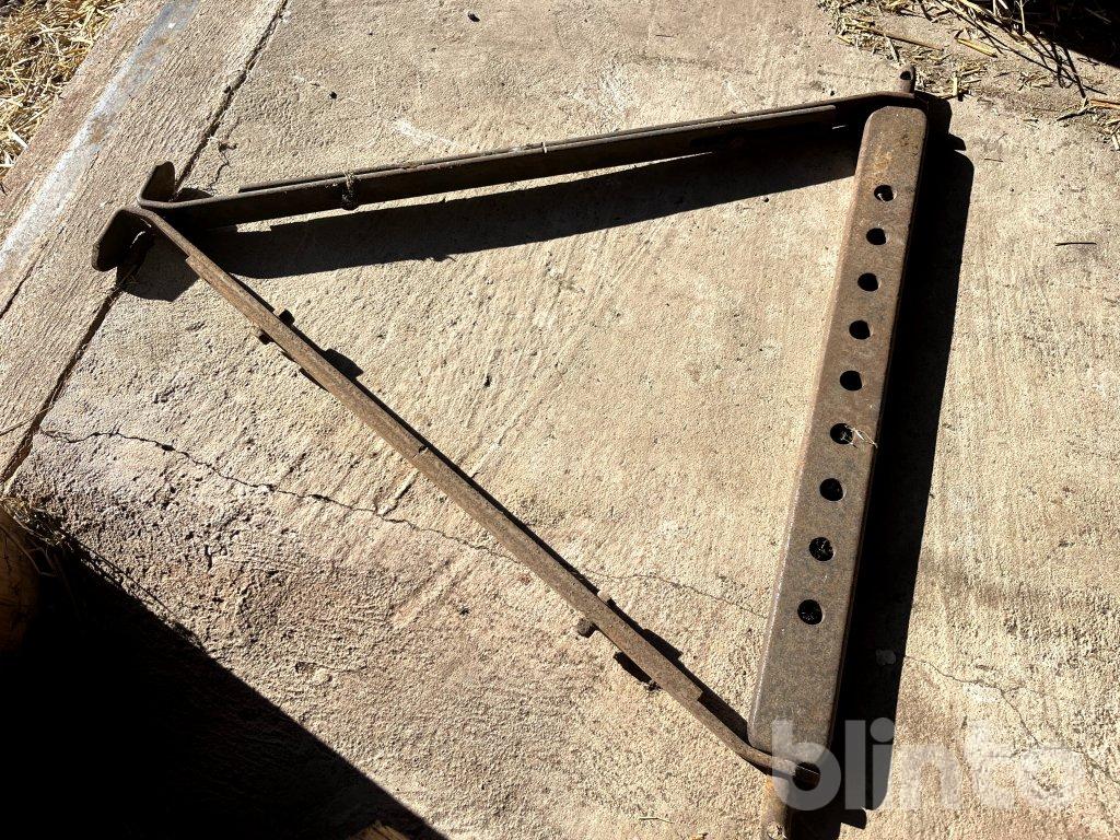 Stabiliseringsstag - Med hålbom för Ferguson | Blinto auktioner