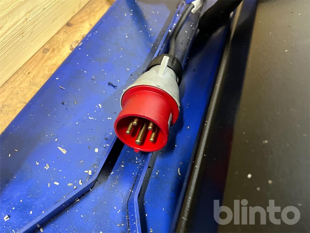 Lyftbord med ramp - Edmolift | Blinto auktioner