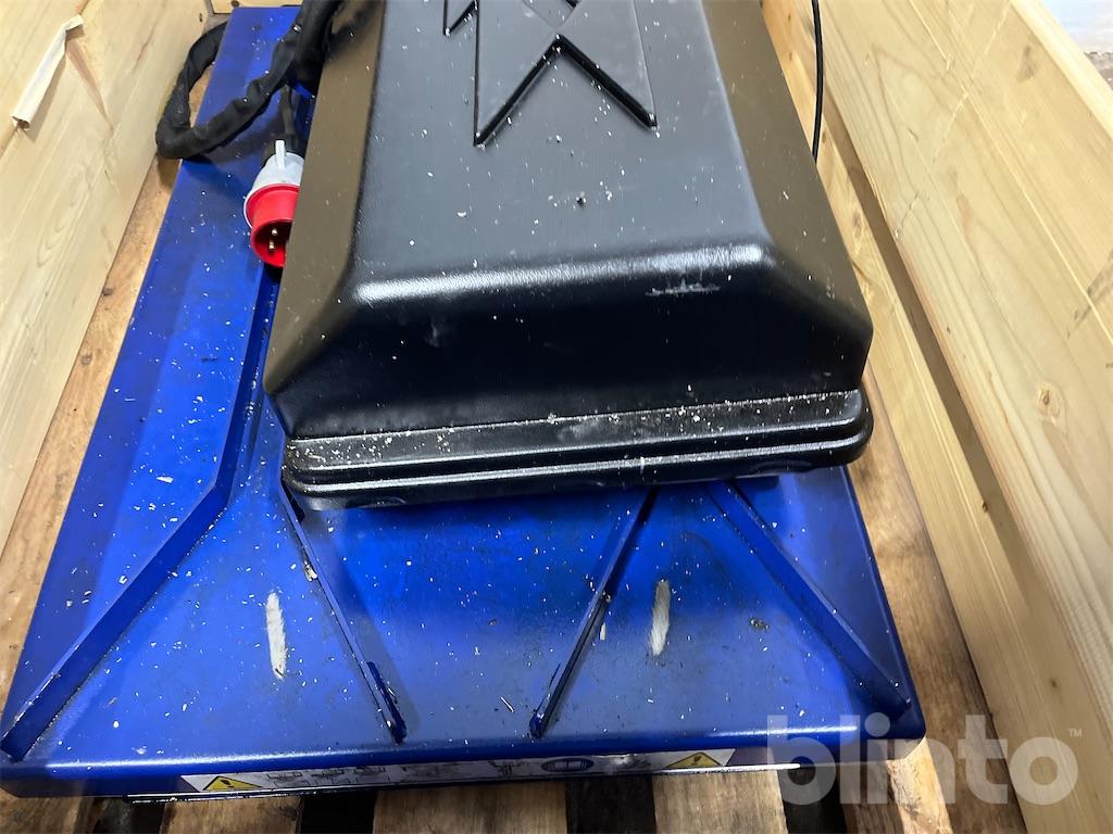 Lyftbord med ramp - Edmolift | Blinto auktioner