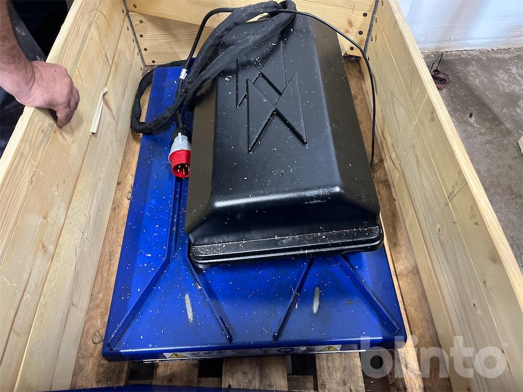 Lyftbord med ramp - Edmolift | Blinto auktioner