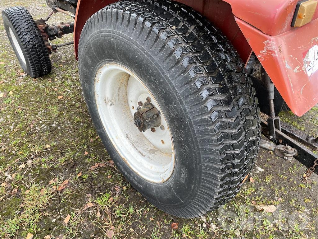 Traktor - EUROPARD 254A | Blinto auktioner