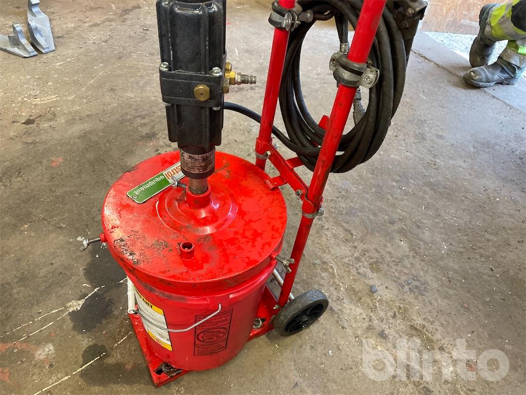 Fettspruta - Tryckluftsdriven | Blinto auktioner