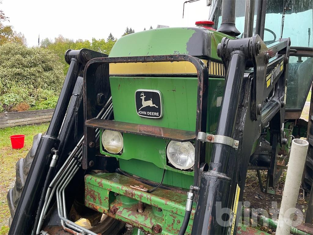 Traktor med lastare - John Deere 3040 | Blinto auktioner