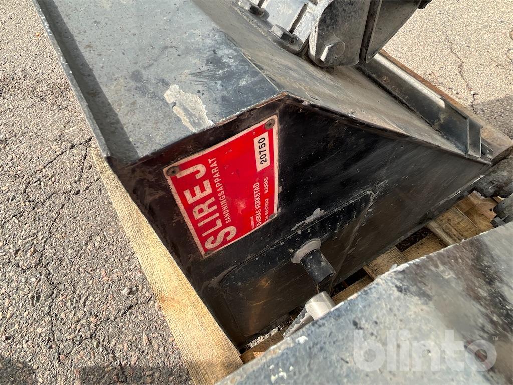 Sandspridare Lastbil - SLIREJ SS | Blinto auktioner