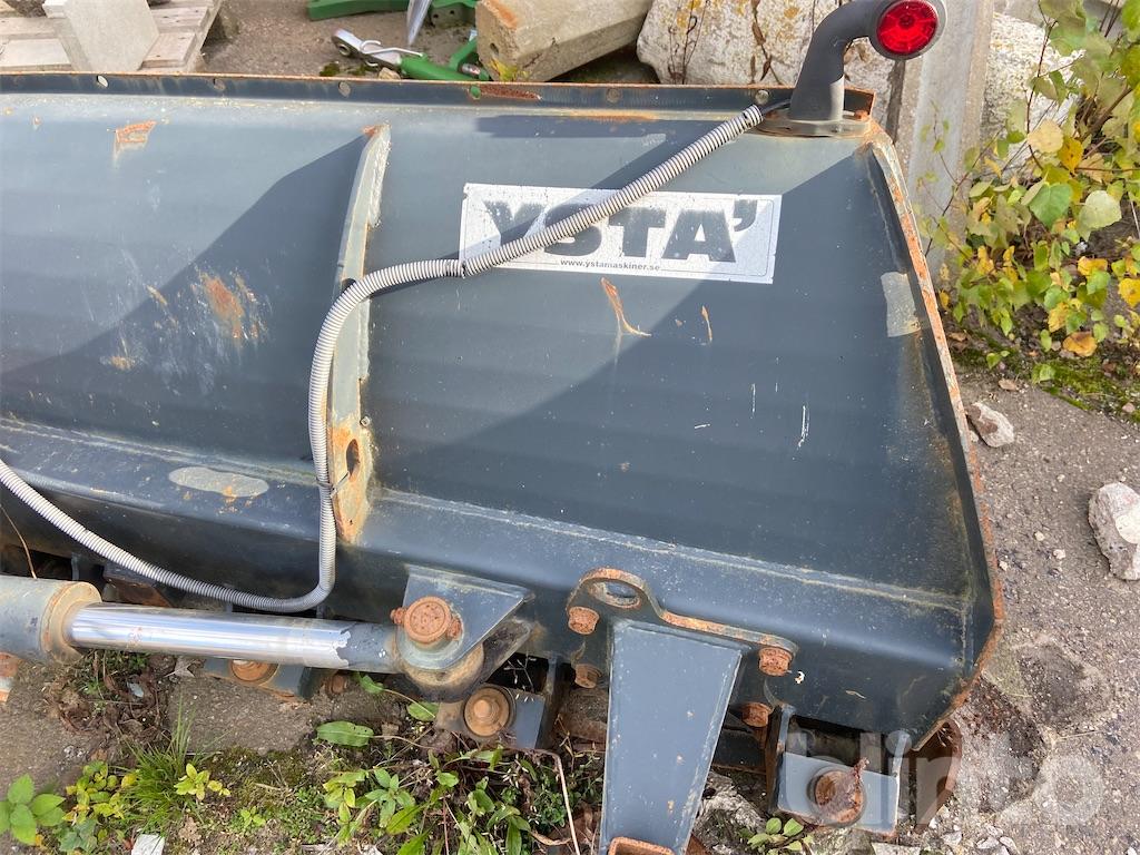 Vinkelplog - Ysta | Blinto auktioner