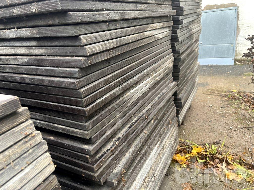 Plyfa - Plywoodskivor ca 300 stycken | Blinto auktioner