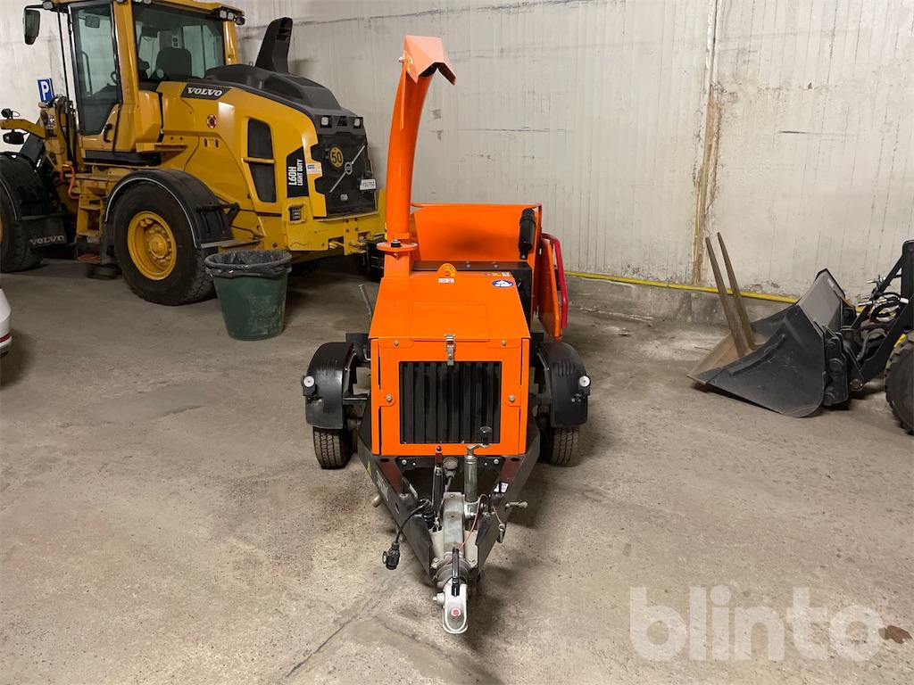 Flismaskin - Flistugg / Timberwolf TW 230PAHB | Blinto auktioner