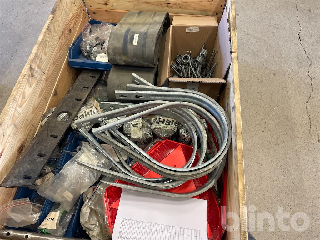 Reservdelar - Mchale pall 15 | Blinto auktioner