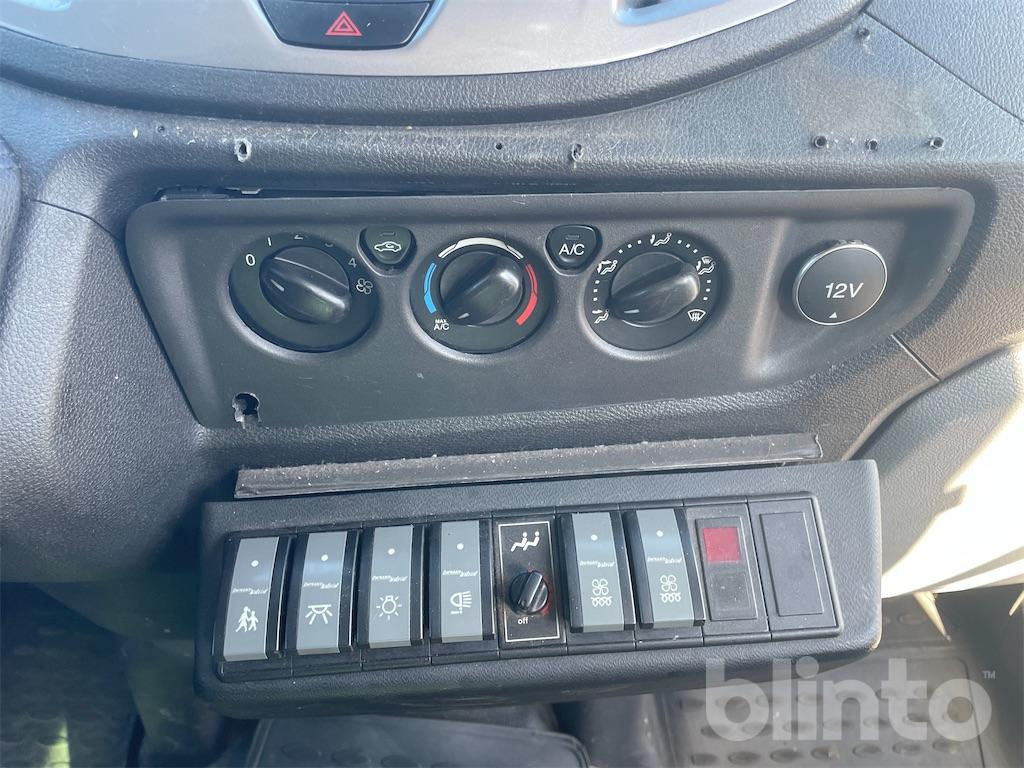 Personbil - FORD FAD | Blinto auktioner