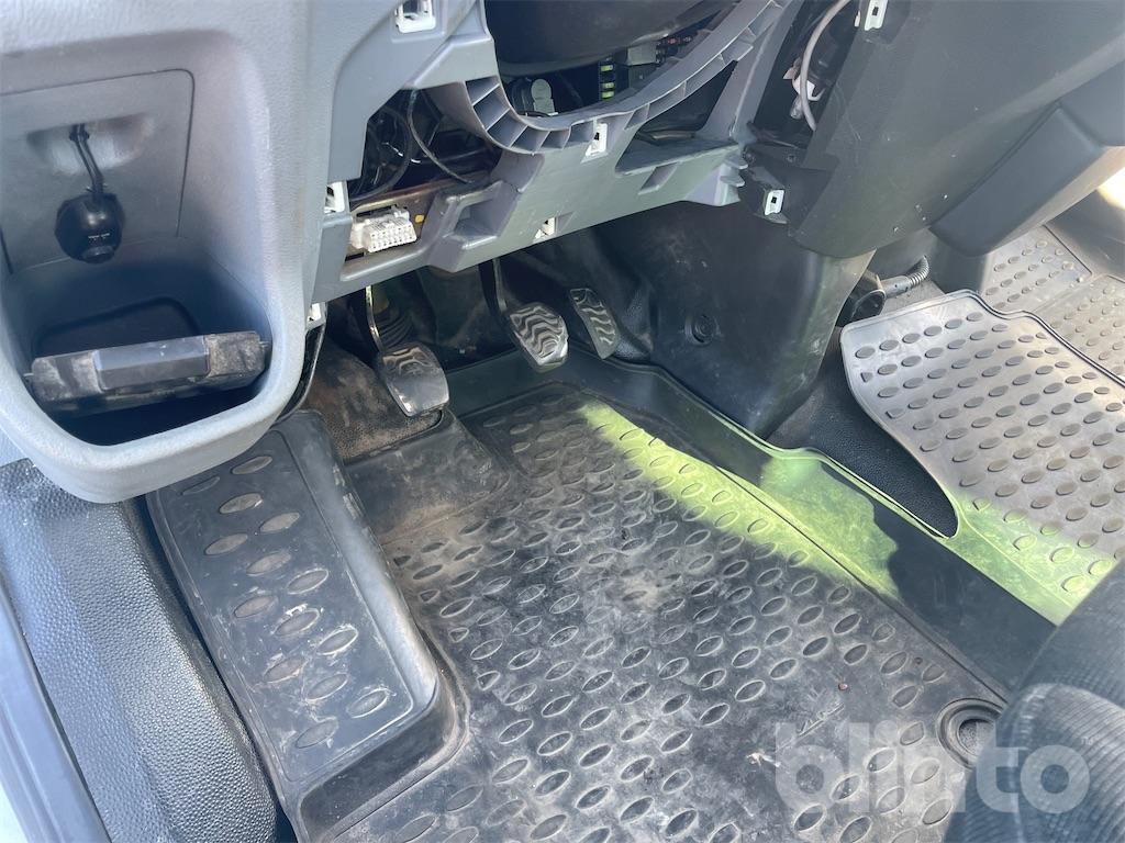 Personbil - FORD FAD | Blinto auktioner