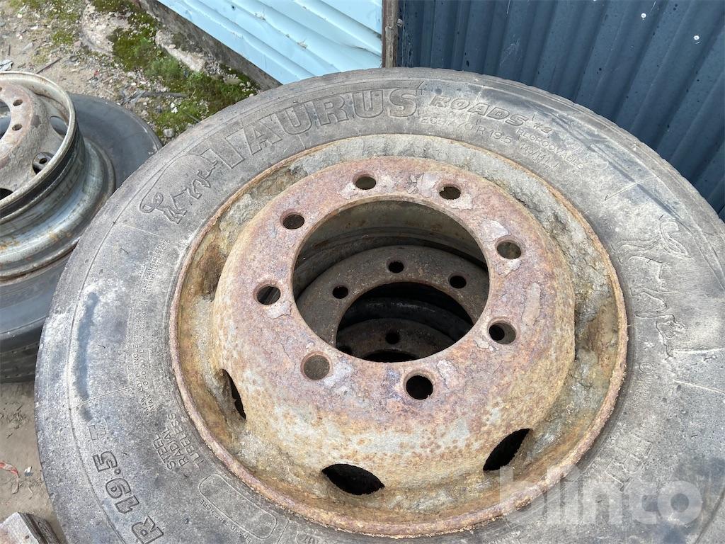 Lastbilsdäck - Kumho/Taurus | Blinto auktioner