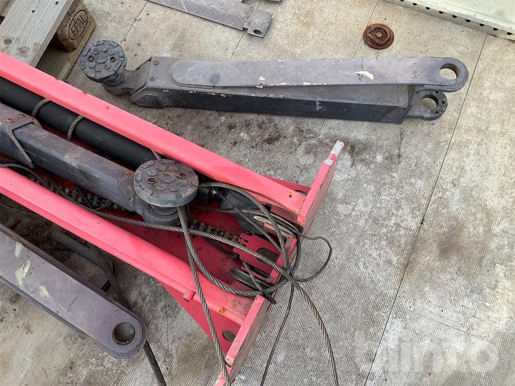 Billyft - Weber | Blinto auktioner