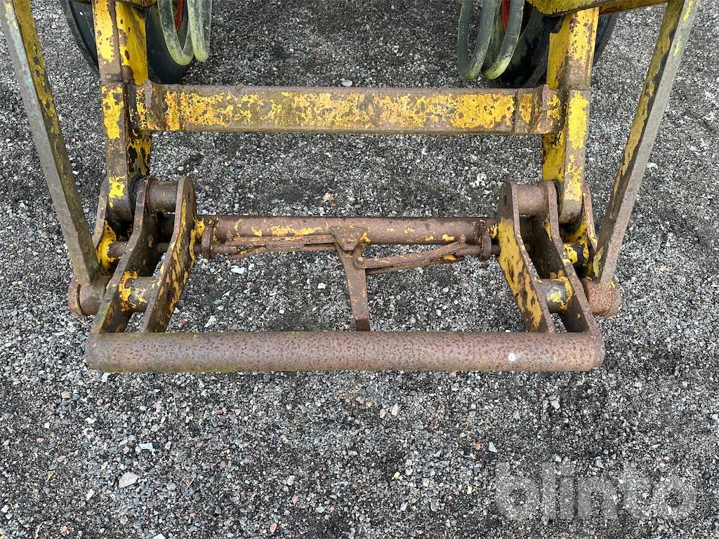 Traktor - VOLVO-BM T 650 | Blinto auktioner