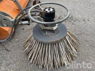 Sopvals - Sweeper 230 | Blinto auktioner