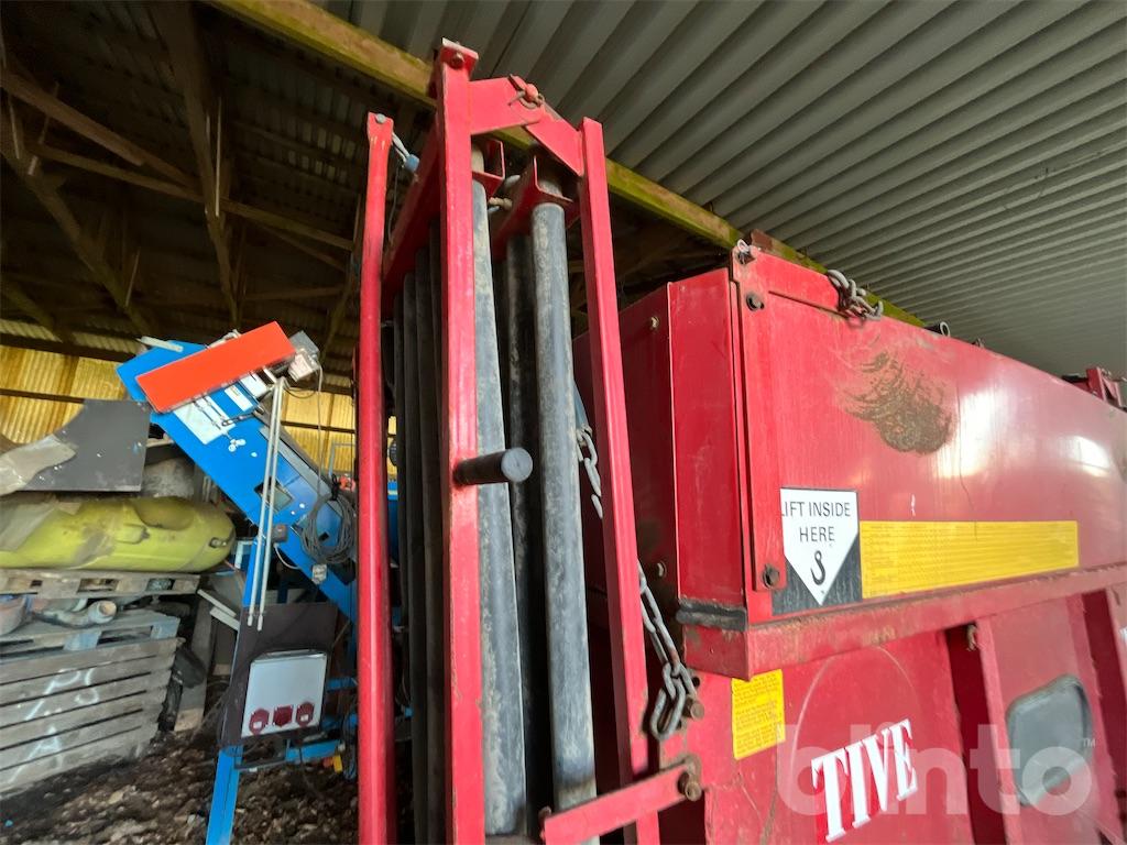 Gödningsspridare - TIVE 2000 JET | Blinto auktioner