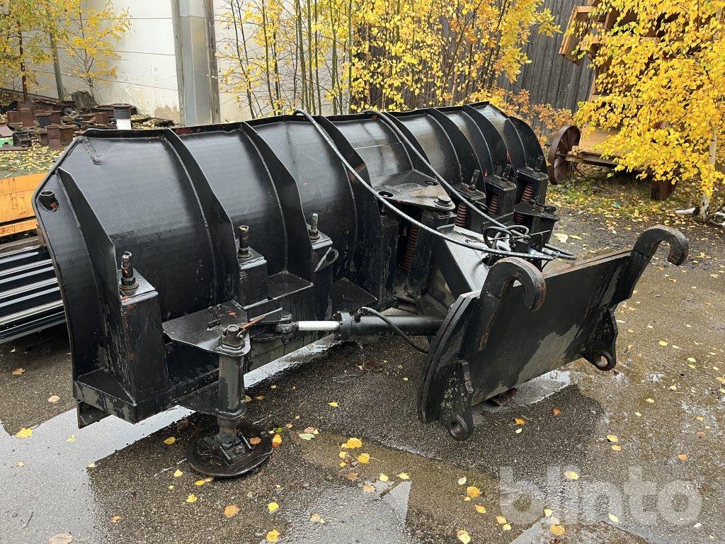 Plogblad - Lucksta | Blinto auktioner