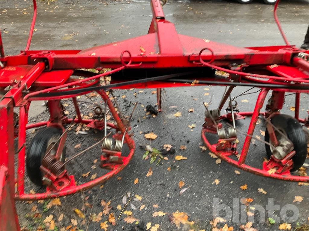 Hövändare - YLÖ-KP 320 | Blinto auktioner