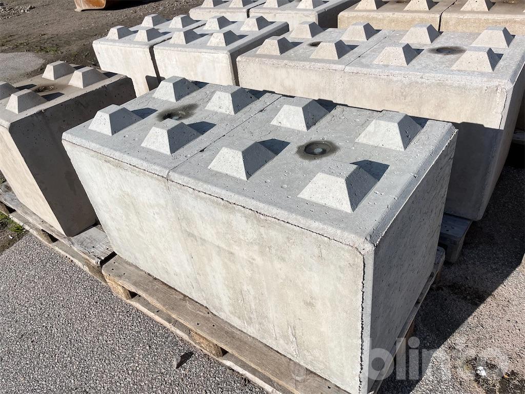 Betonglego - 4 stycken Nya | Blinto auktioner