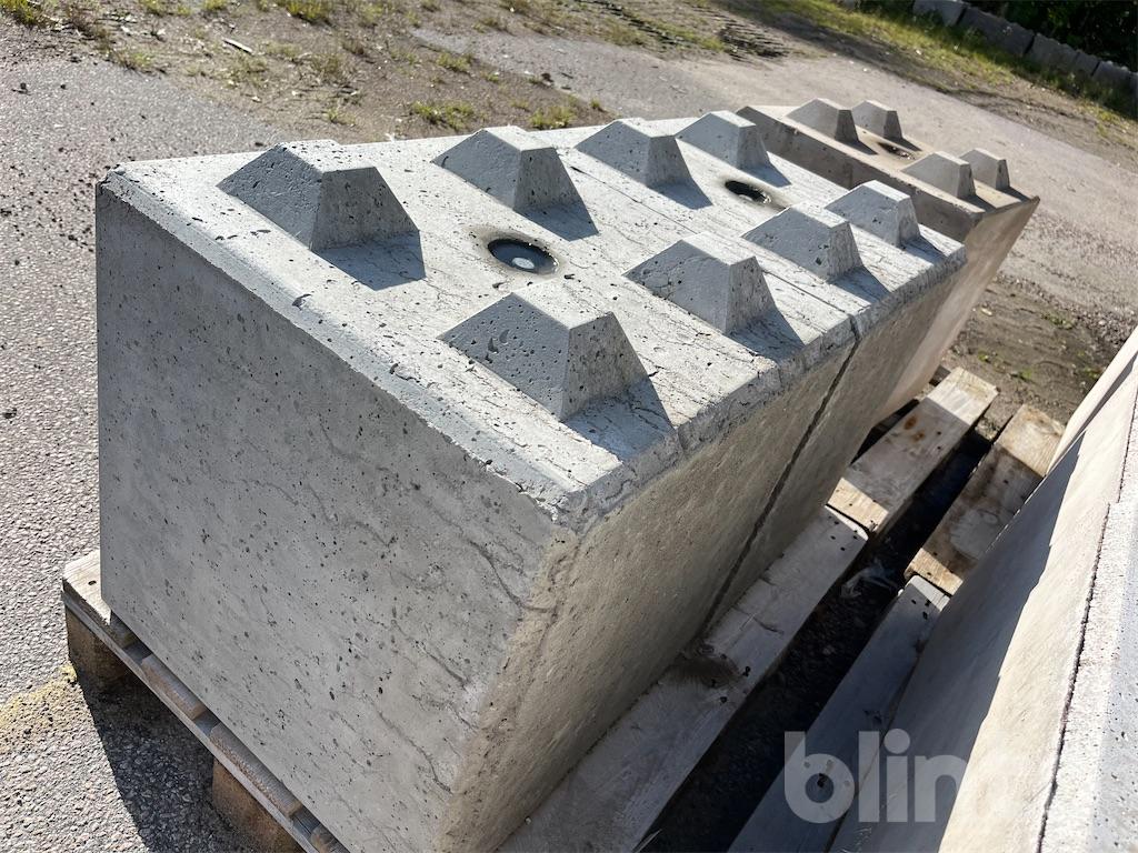 Betonglego - 4 stycken Nya | Blinto auktioner