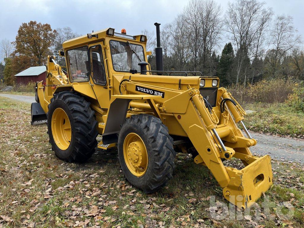 Traktorgrävare - BM 616B/646 | Blinto auktioner