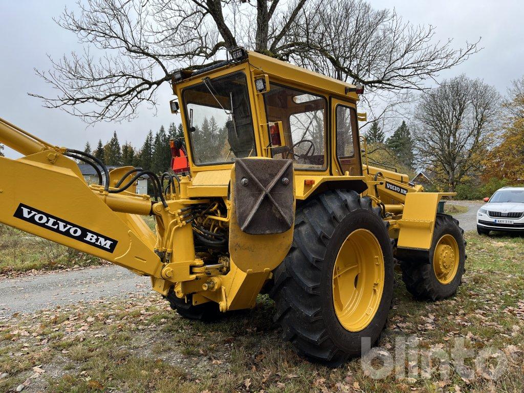 Traktorgrävare - BM 616B/646 | Blinto auktioner