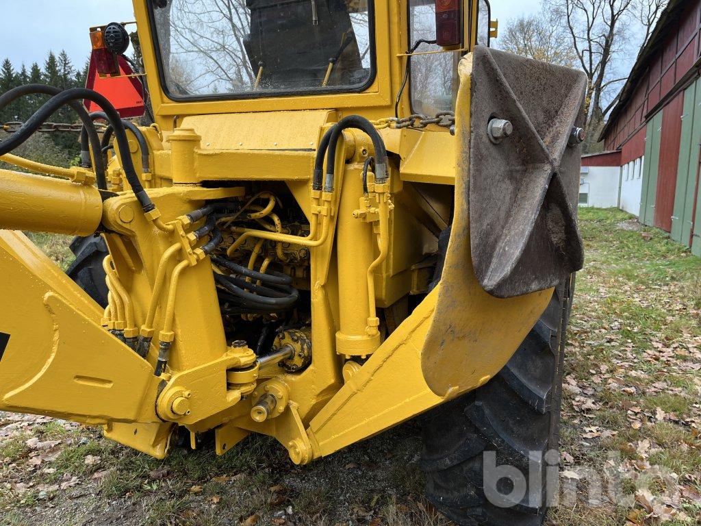 Traktorgrävare - BM 616B/646 | Blinto auktioner