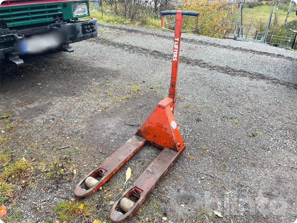 Pallyft - Palldragare / BT L 2000 | Blinto auktioner