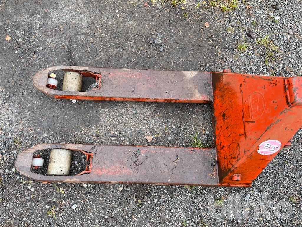 Pallyft - Palldragare / BT L 2000 | Blinto auktioner