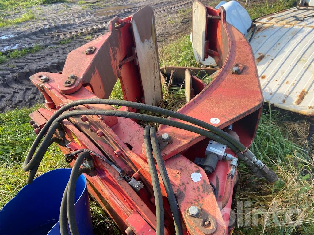 Grip - Bolzon Auramo | Blinto auktioner