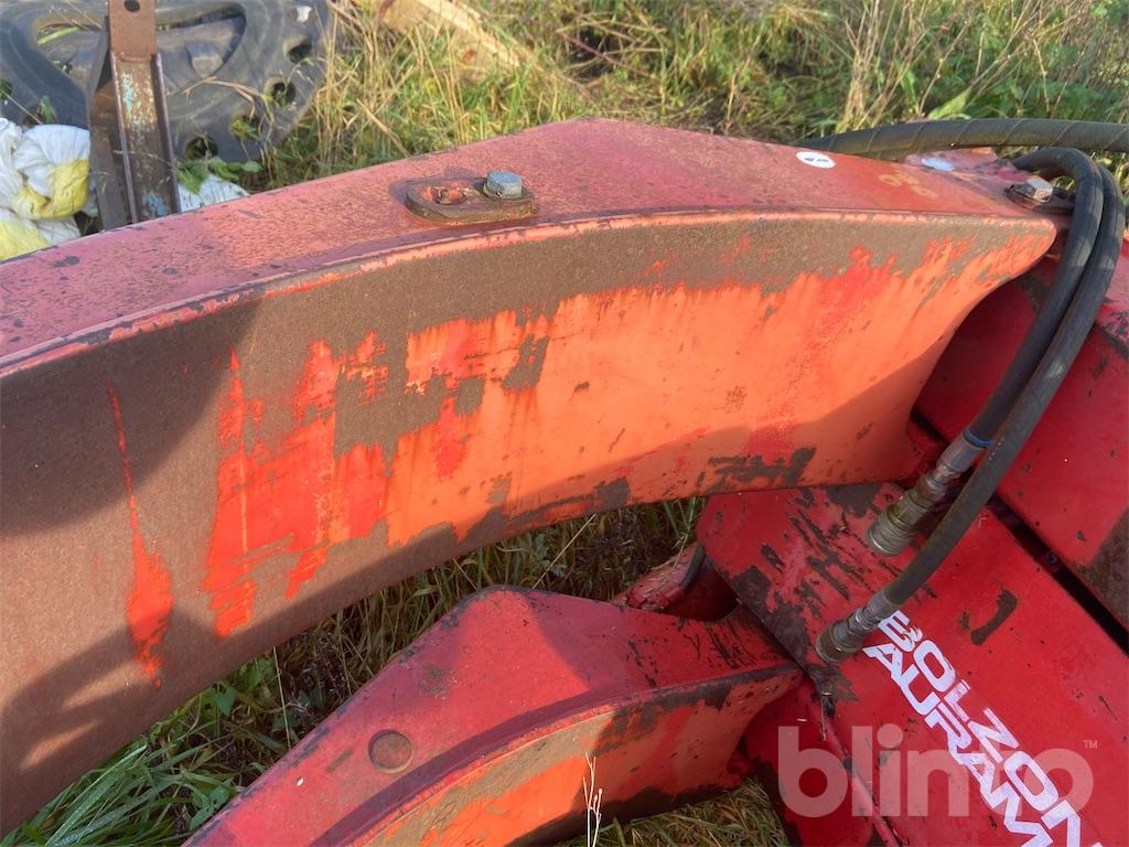 Grip - Bolzon Auramo | Blinto auktioner