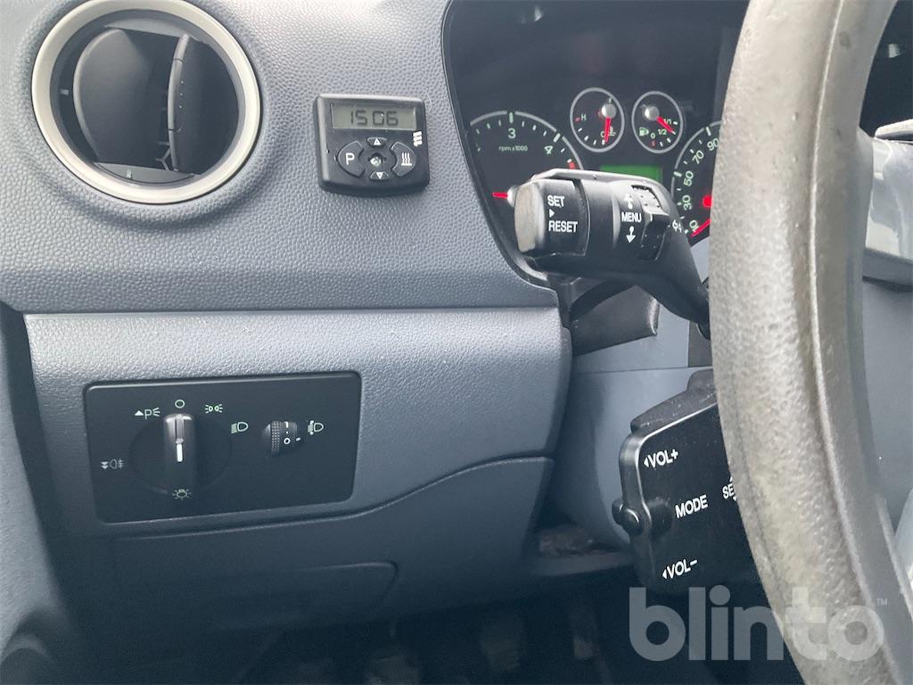 Lätt lastbil - FORD PU2 | Blinto auktioner