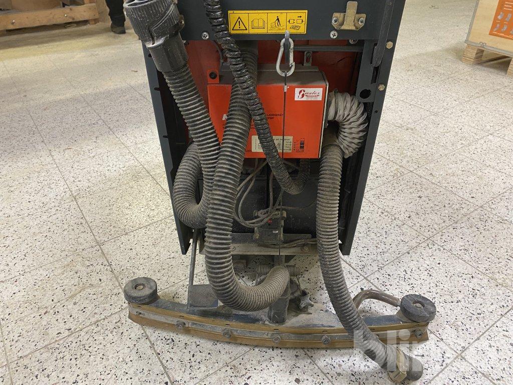 Skurmaskin - Hako | Blinto auktioner