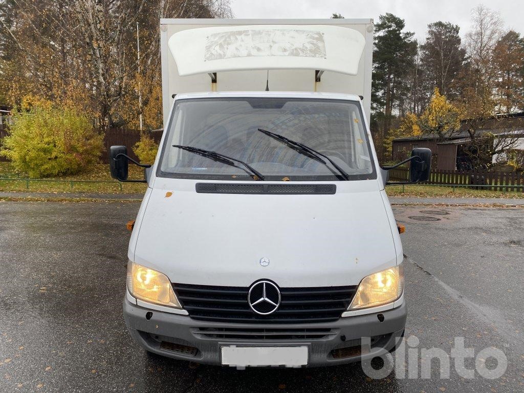 Lätt lastbil - Mercedes Sprinter | Blinto auktioner