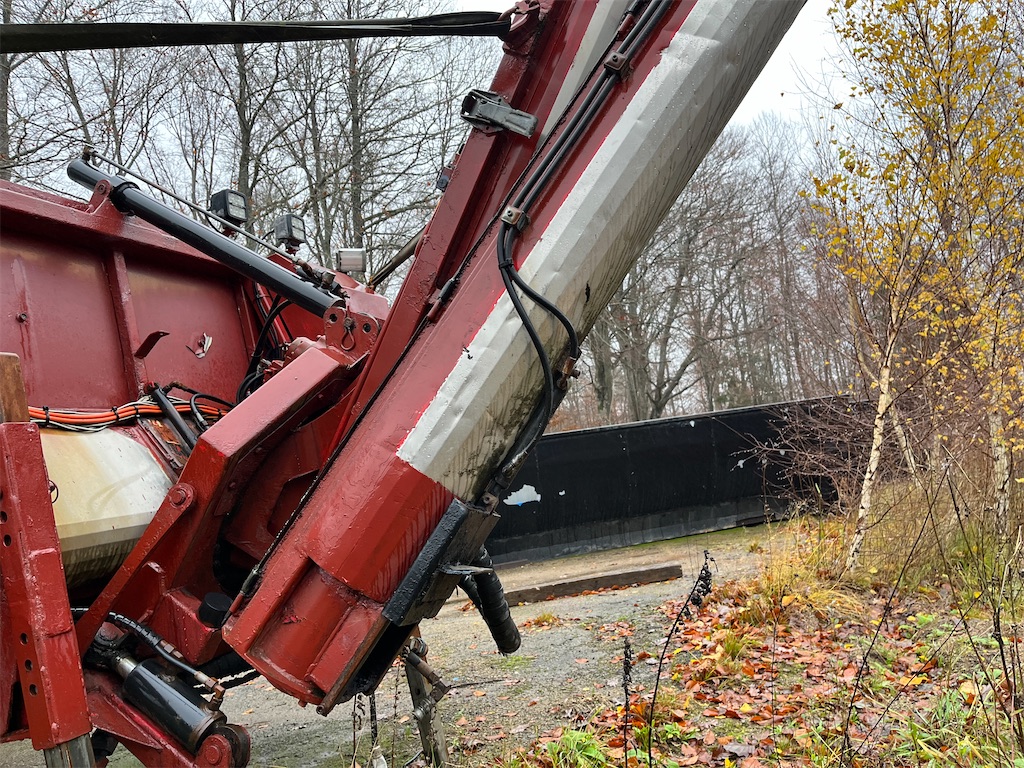 Asfaltsflak - CMT ASF 13 med Sprider M-25 | Blinto auktioner