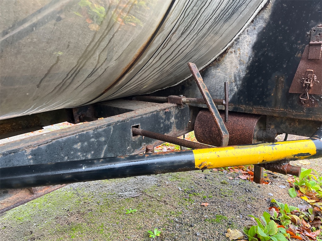 Asfaltsflak - CMT ASF 13 med Sprider M-25 | Blinto auktioner