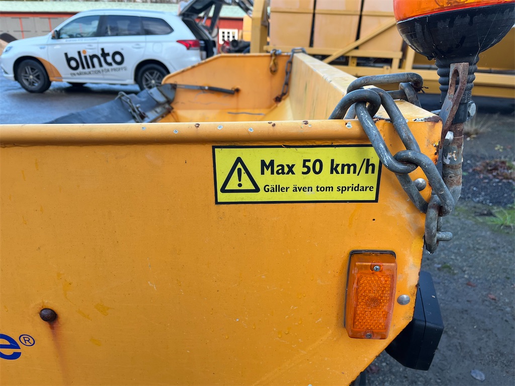 Sandspridare - Epoke TKB12-280 | Blinto auktioner