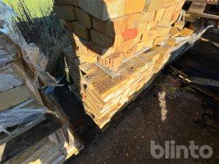 Gul tegelsten - Ca 30 pallar | Blinto auktioner