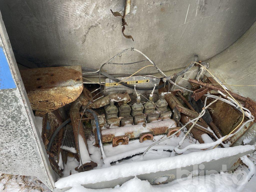 Vattentank - Aluminium | Blinto auktioner