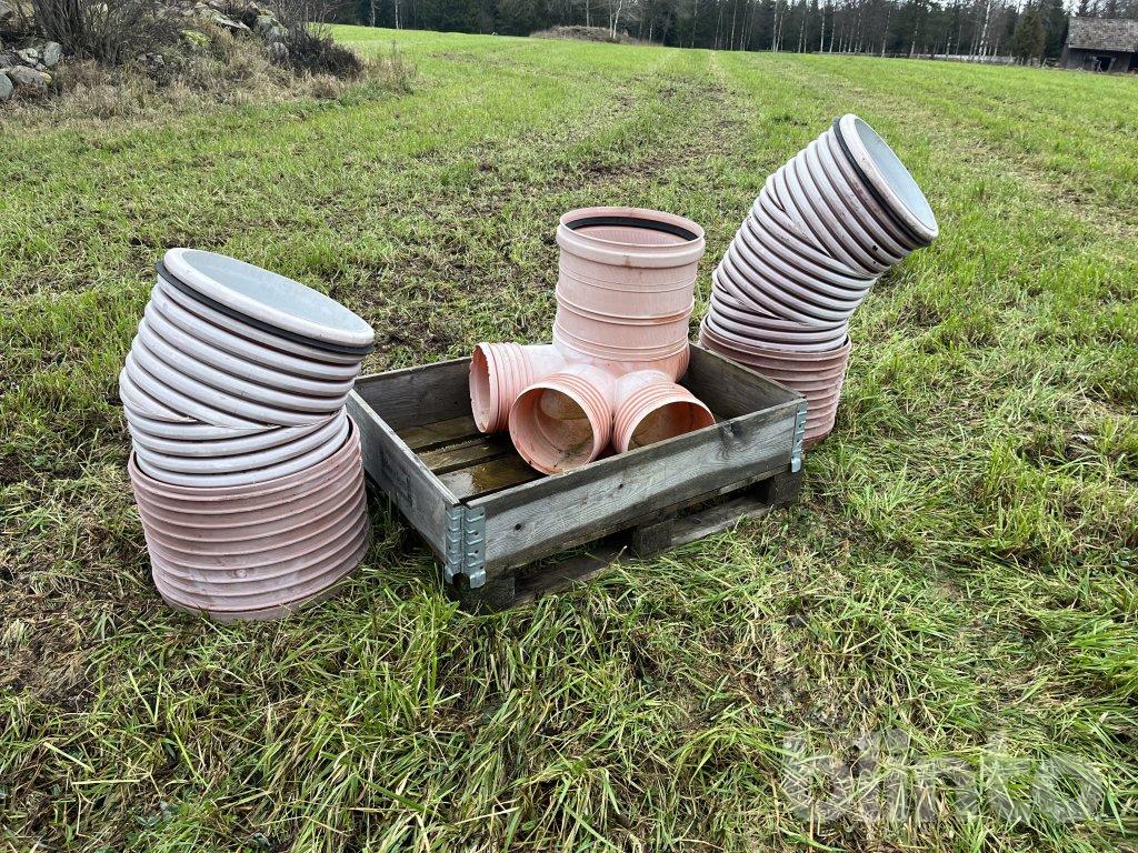 Markrör - Pipe Life | Blinto auktioner