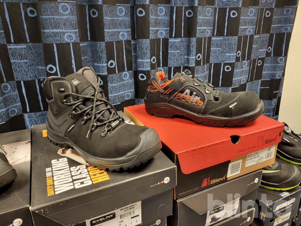 Yrkesskor - Arbesko och Exelar | Blinto auktioner