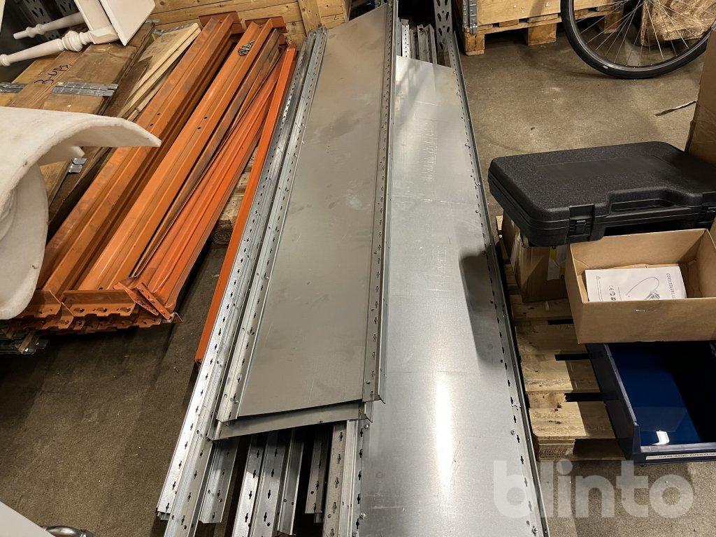 Plåthyllor - Hyllsystem | Blinto auktioner