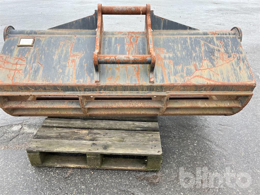 Gallerskopa - S60 SB 1800 | Blinto auktioner