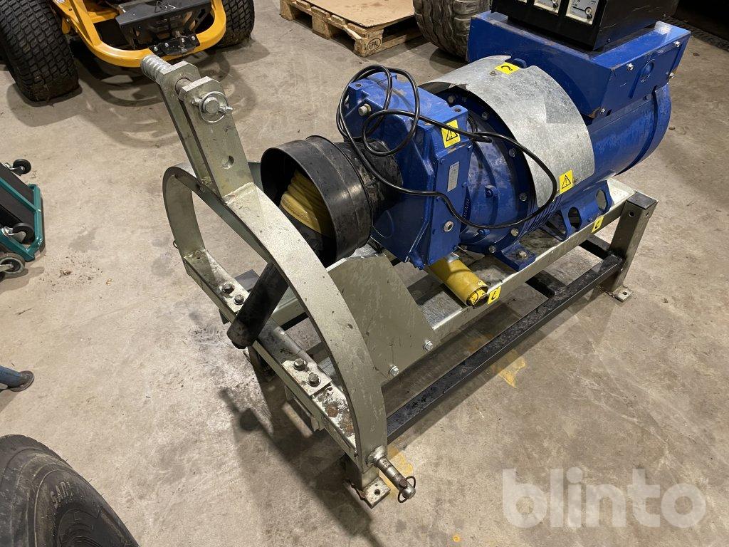 Traktor buret elverk - Geko 64 AMP | Blinto auktioner