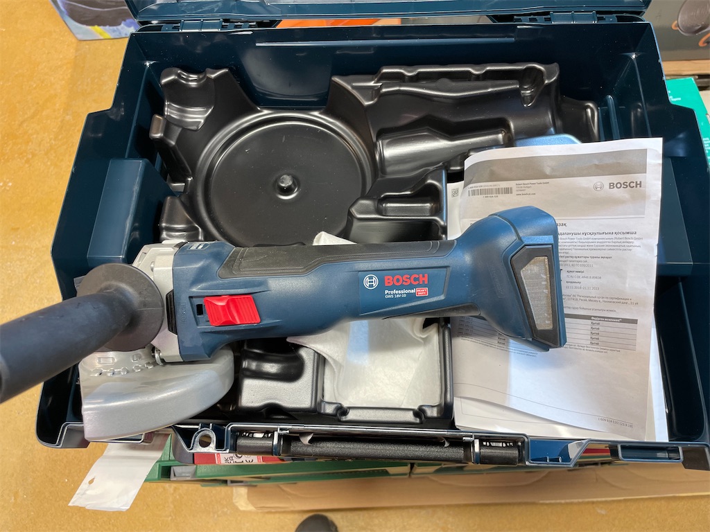 Vinkelslip - Bosch GWS 18V-10 | Blinto auktioner